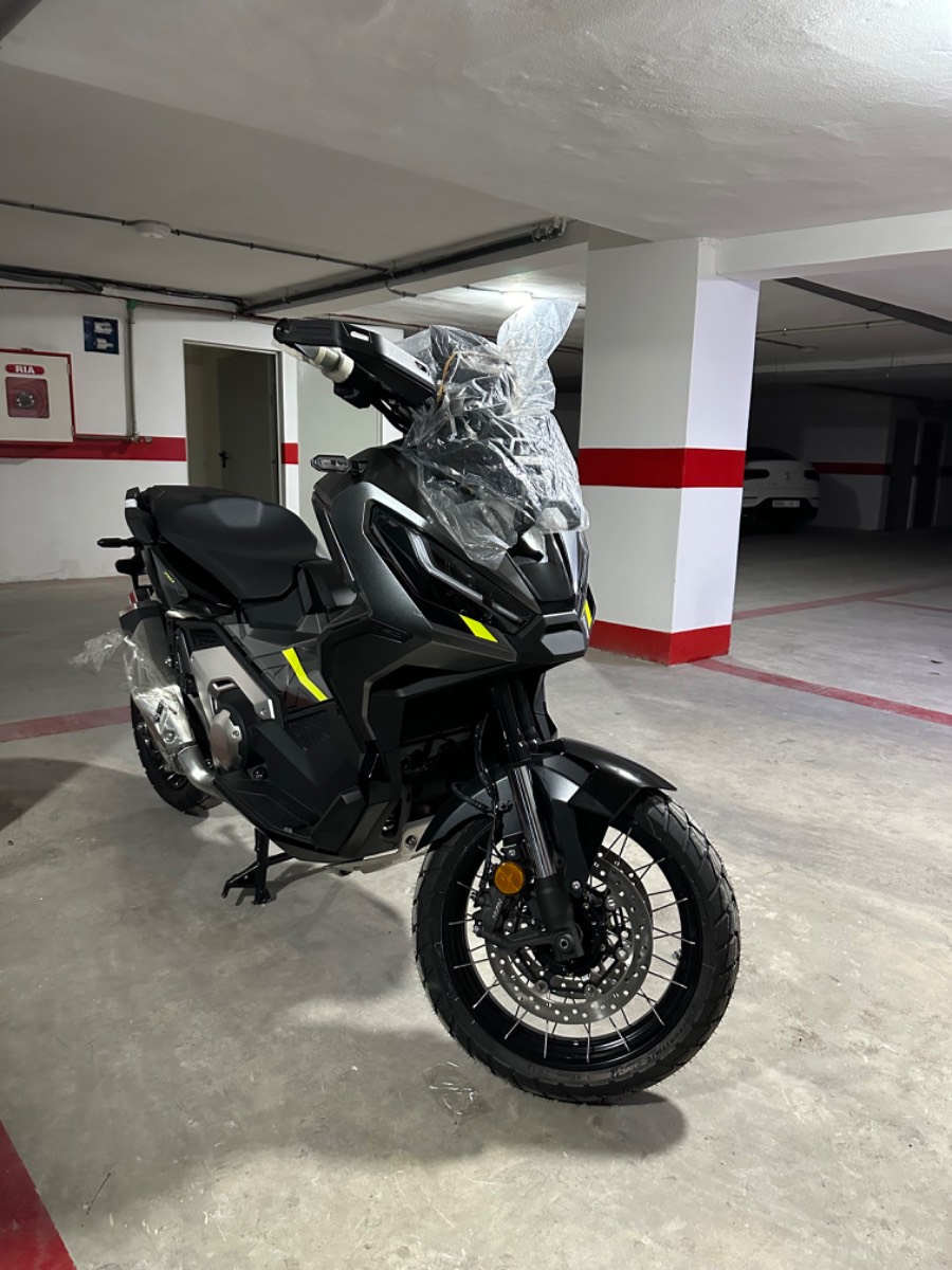 Honda X-ADV 2024 Edition Special Iridium Grey Metallic prix maroc ...